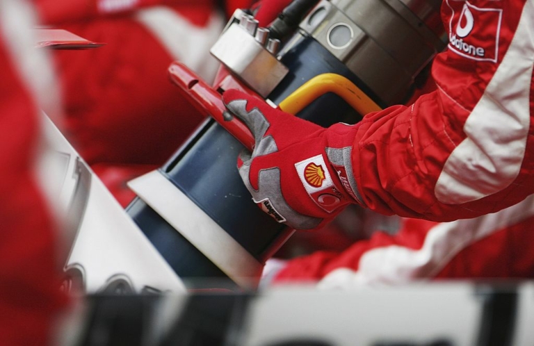 Масло-топливные нюансы, или почему клиентские двигатели Формулы-1 едут ...