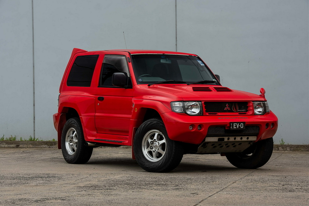 Редкий 24-летний Mitsubishi Pajero Evo ищет нового владельца (фото ...