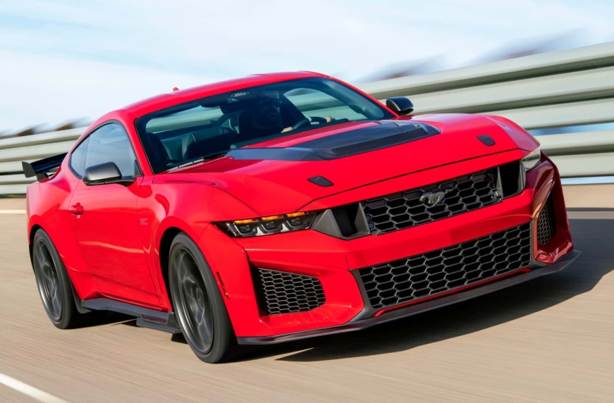 Ford показав екстремальний Mustang з V8 та трековим пакетом (фото ...